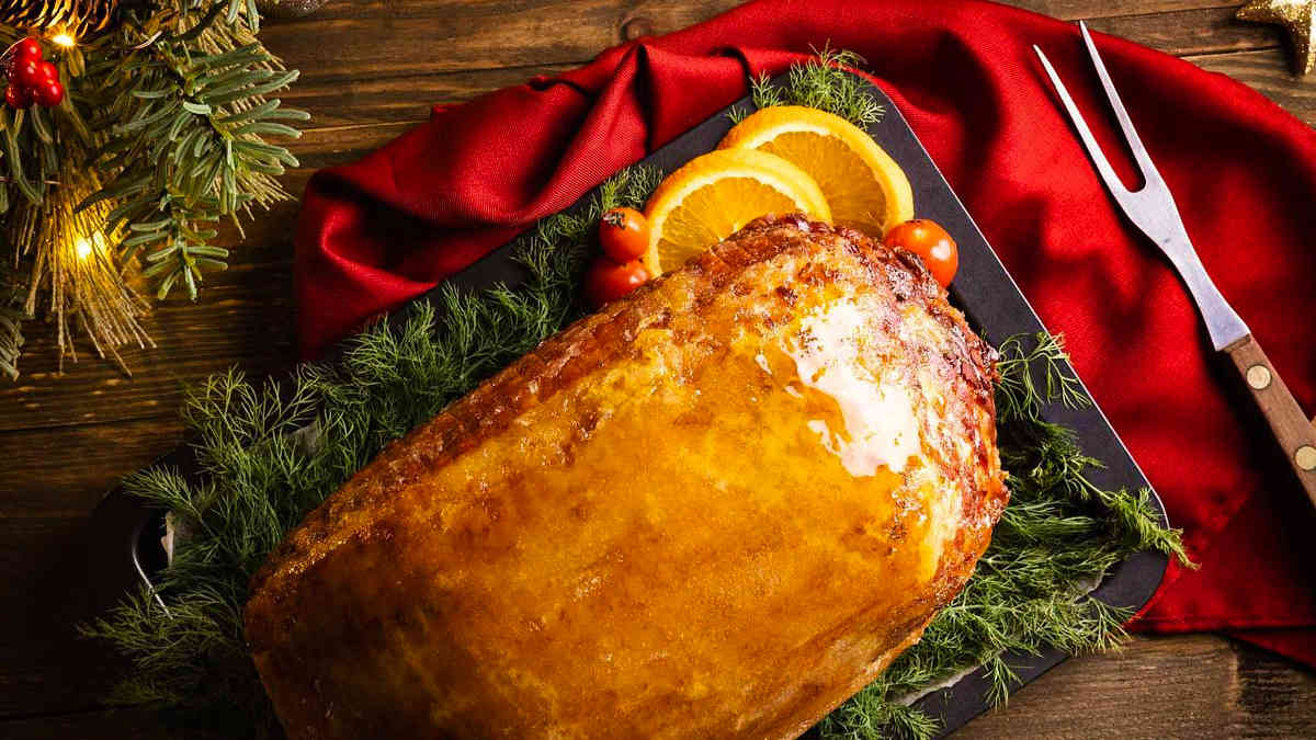8 Places to Get Christmas Ham This 2022 | Booky