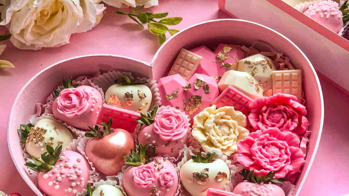 Where to Get Valentine Chocolate Boxes | Booky