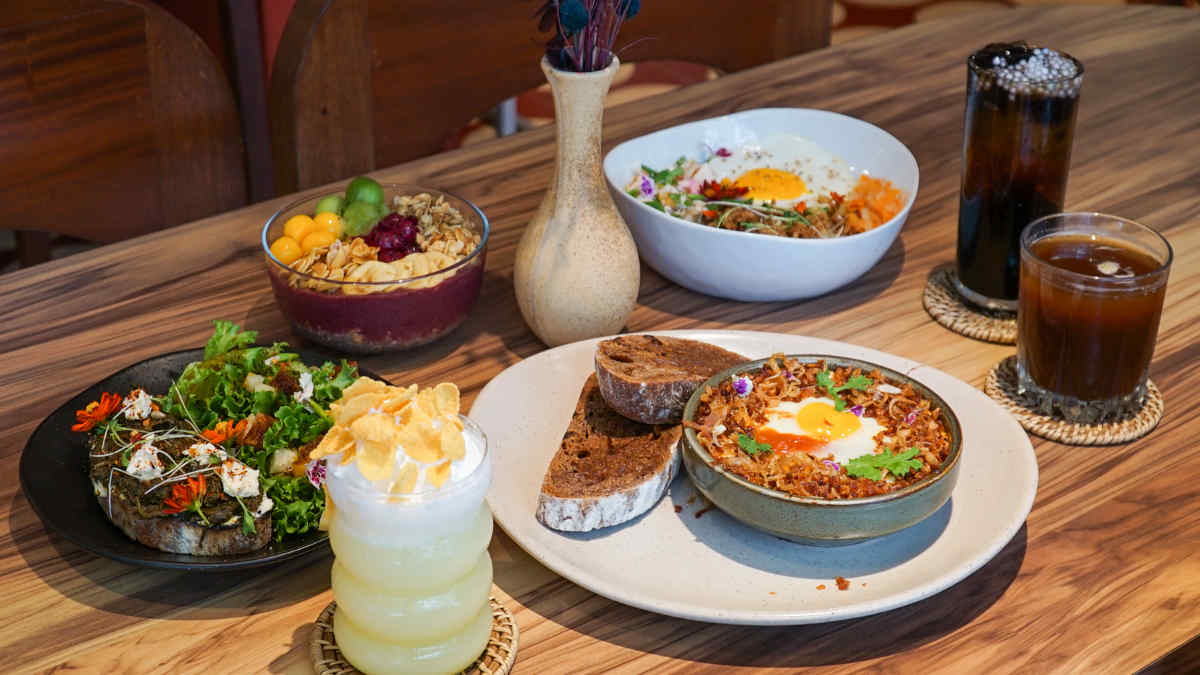 The Best Places to Eat for a Whole Day in Poblacion | Booky