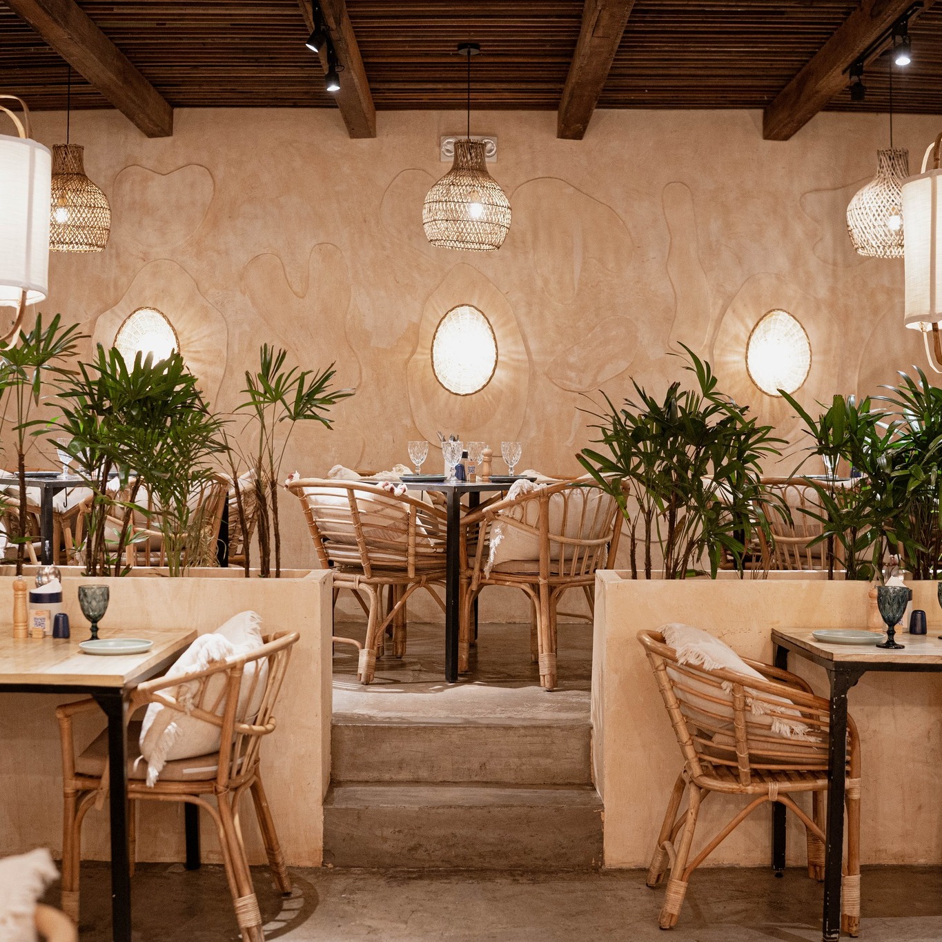 15 Restaurants in BGC that are Perfect for Dates | Booky