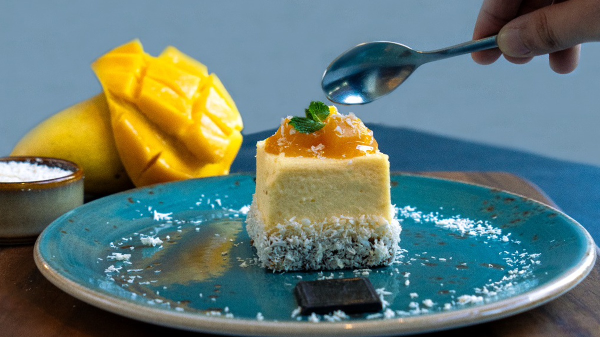 Best Cakes to Get Your Mom for Mother’s Day | Booky